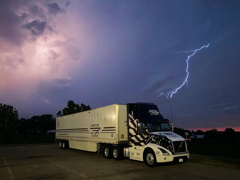 Patriotic Tractor Dedicated to Military Joins Inontime Fleet - Inontime